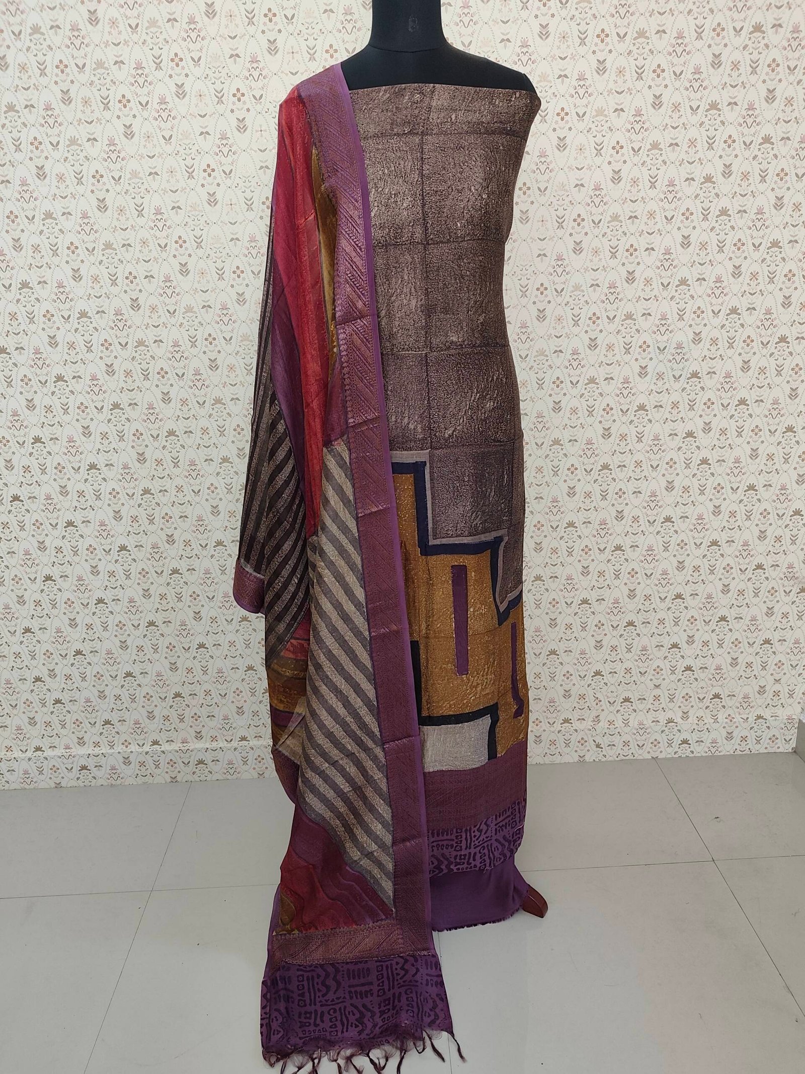 PURE MAHESHWARI SILK SUITS – Fayme Clothing – Women’s Online Boutique Store | Aluva | Kerala